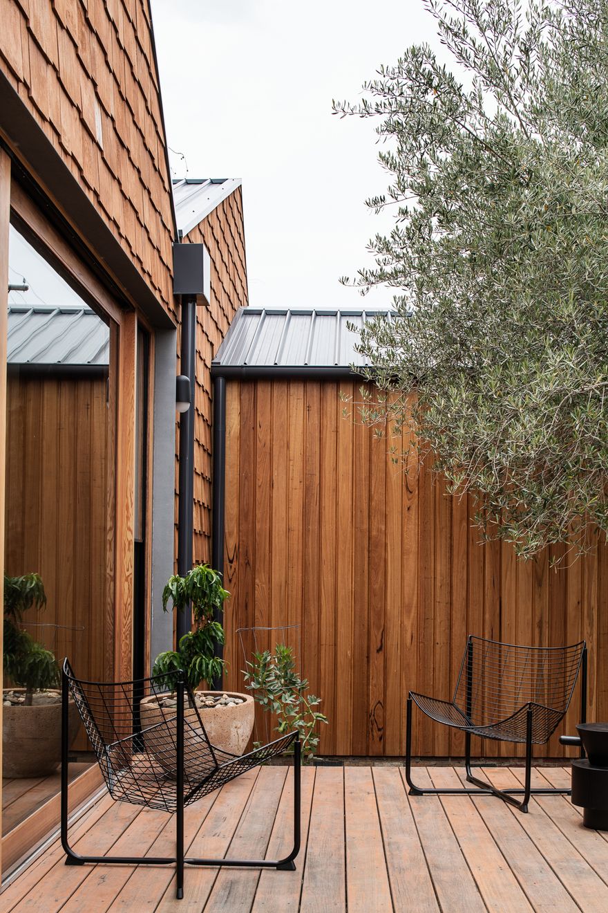 A Timber-rich Addition Creates a Warm, Character-filled Home