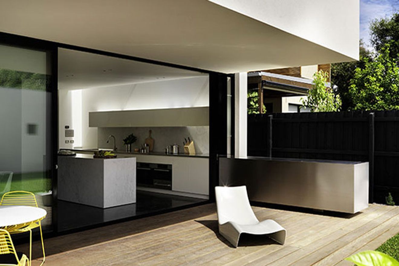 Peter Miglis House: A Renovation of Light, Space and Air