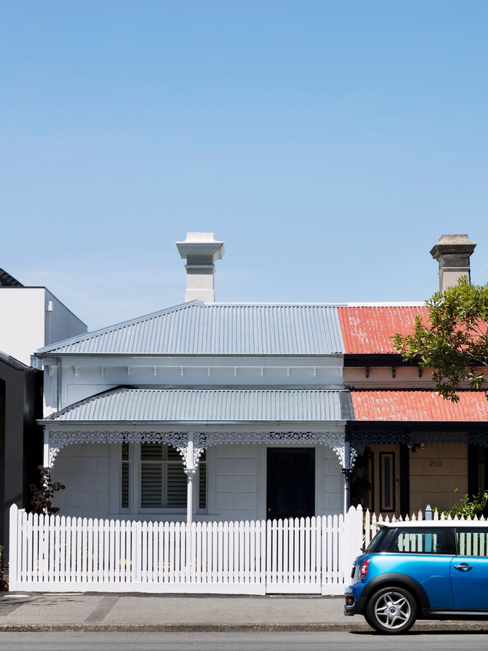 Narrow Terrace Hides Several Space-defying Surprises