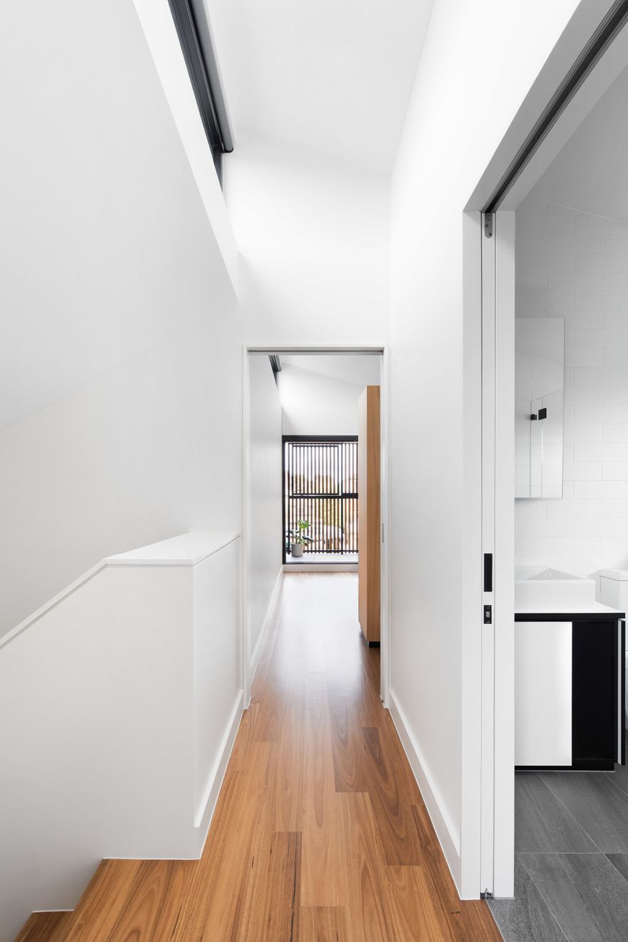 This Inner-city Modular Home Has a Few Tricks up Its Sleeves!