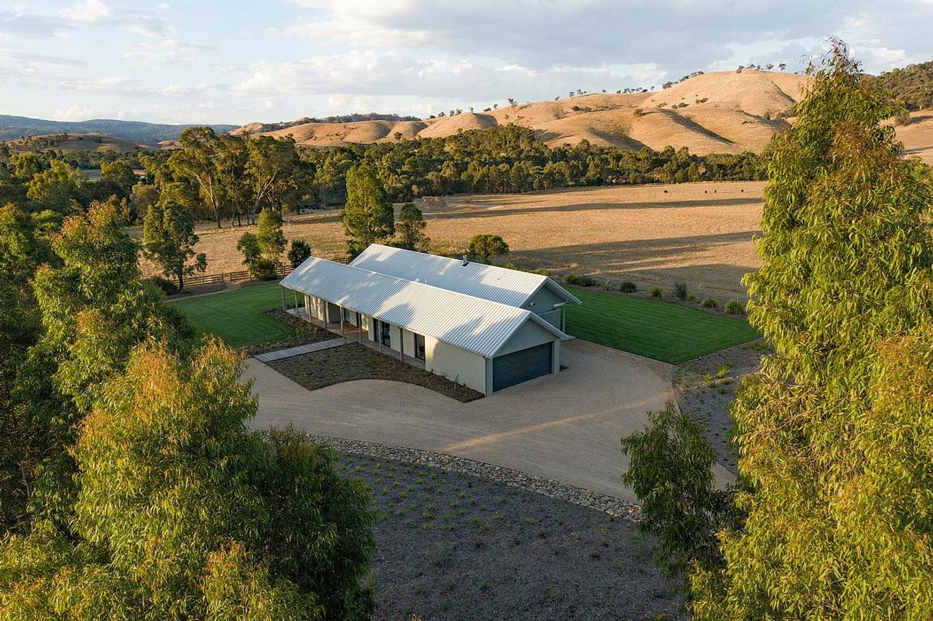 Vaulted Ceilings and Rural Views: A 1960s Bungalow Reimagined