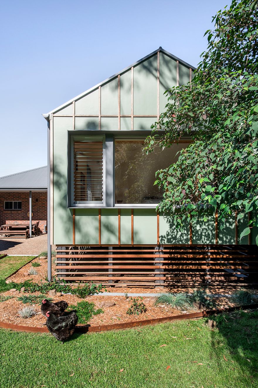 Addition to a Home in a Flood Zone Is the Perfect Refuge