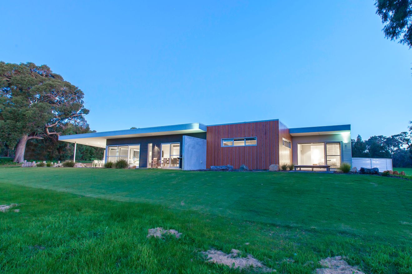 A Rural Retreat Fit for an '80s Pop Star and His Creative Family