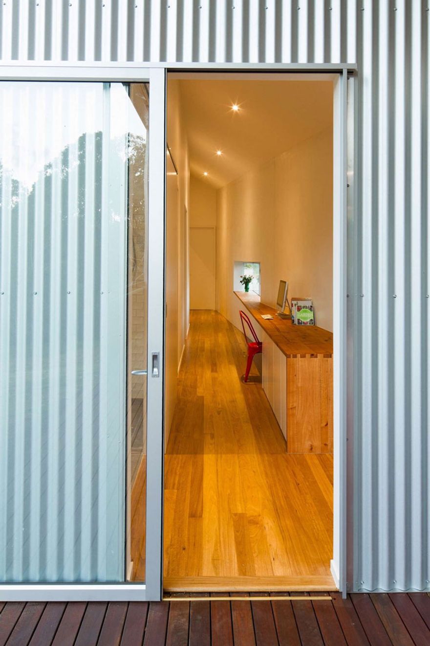 Whyatt House: Australian Bush Style Home Built From Prefabricated Shed