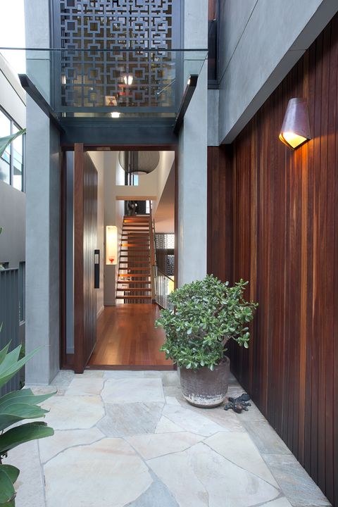 From '80s Dated to '60s Modern - Gold Coast Home Transformed