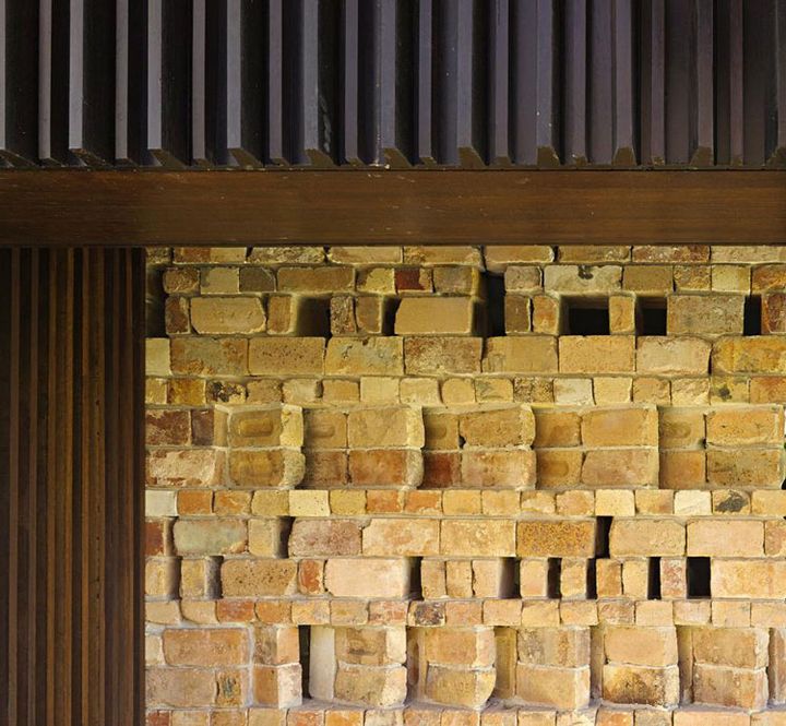 Aperture House: Humble Brick Creates a Surprisingly Spacious Home