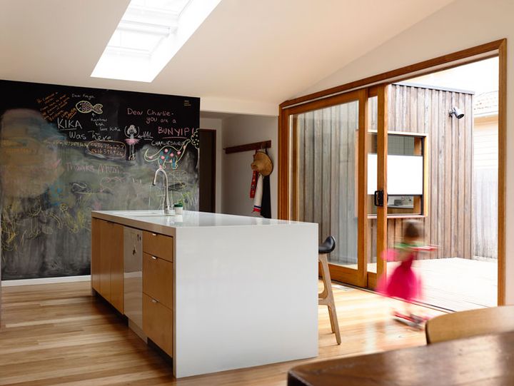 Batten and Board House: A Simple 'Box' Transforms a Weatherboard