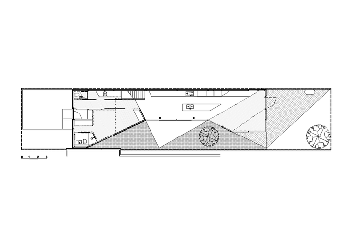 Bow House Twists and Contorts to Let the Sun In