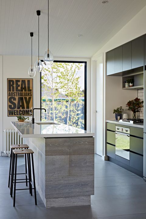 A New Living Pod Creates a Central Courtyard at This Brunswick Home