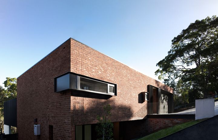 Building on a BAL-FZ (Flame Zone) Site Made This Home a Challenge