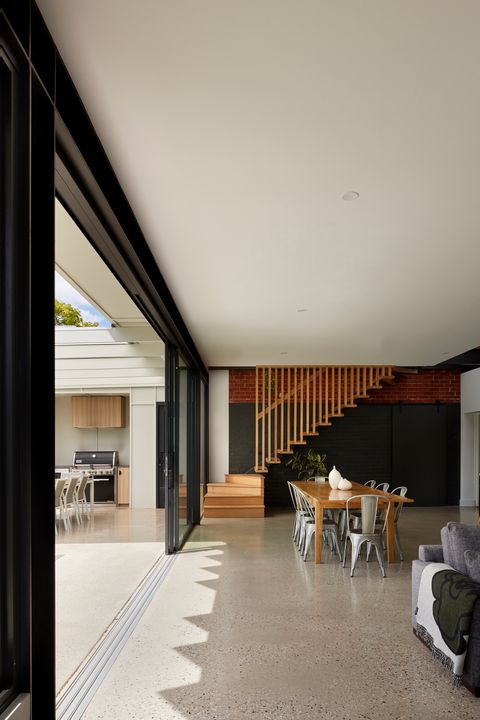 Clever Design Brings Light Into the Heart of this Bungalow