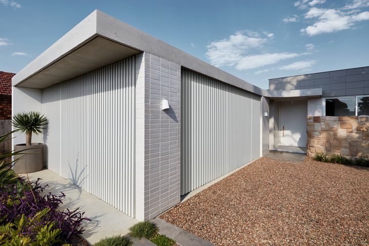 This Sydney Home Turns the Traditional Aussie House on its Side