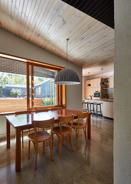 House Rosebank's Generous New Living Areas Compliment a Grand Old Edwardian