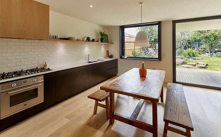 Modular Tower House's Lofty Design Makes a Statement in Sleepy Suburb