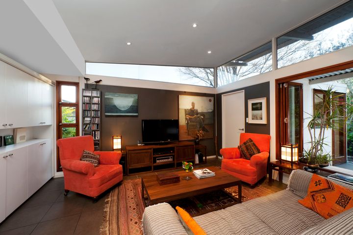 Two Rooms, One Indoor and the Other Outdoor, But What a Difference!