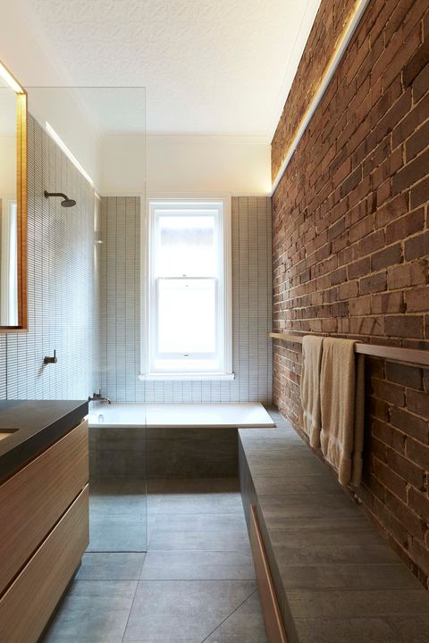 A Clever Addition Traps the Sun to Keep This Home Comfortable