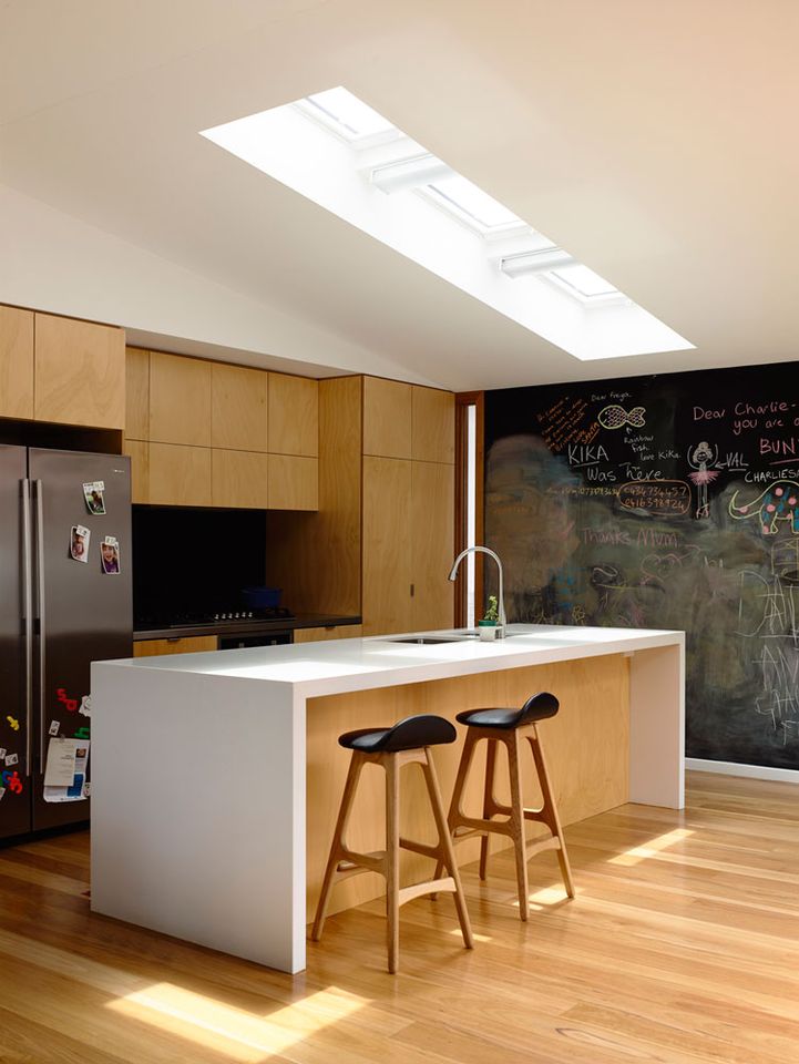 Batten and Board House: A Simple 'Box' Transforms a Weatherboard