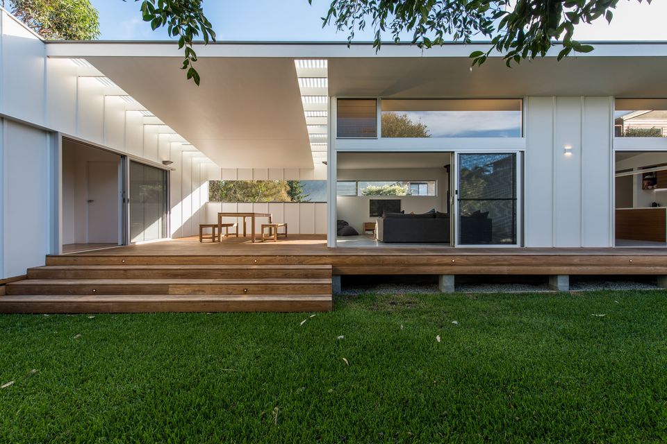 6 Benefits of a Courtyard Design