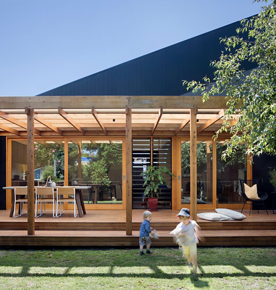 This Joyful House Brings in Light and Opens Onto the Garden