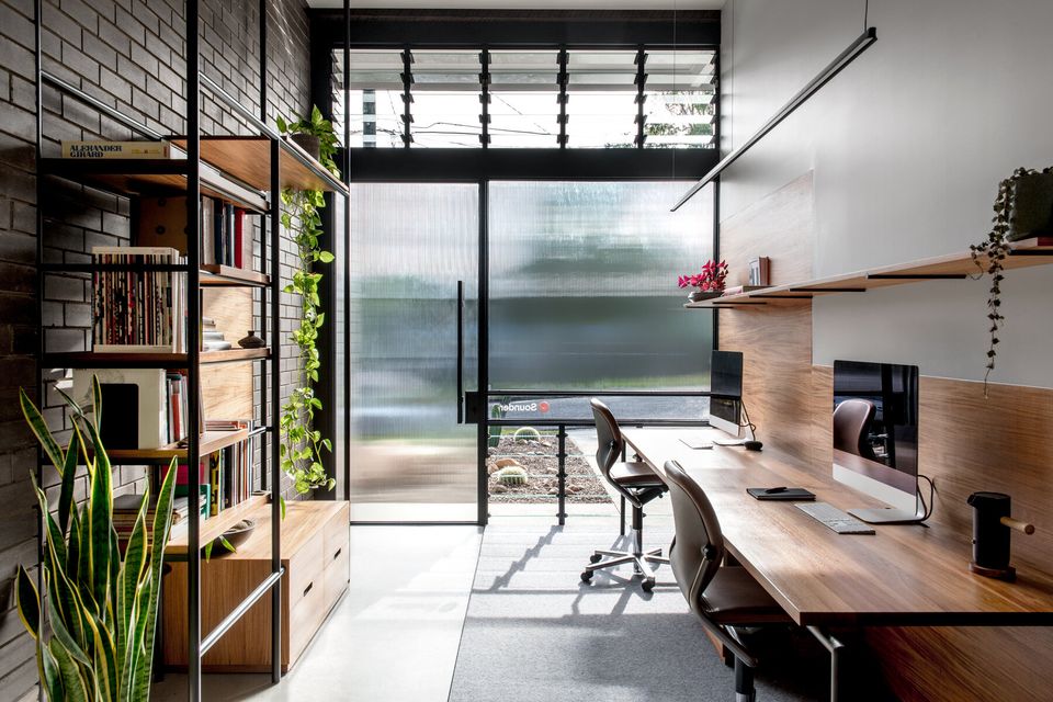 Mid-century-inspired home office makes working from home a dream...