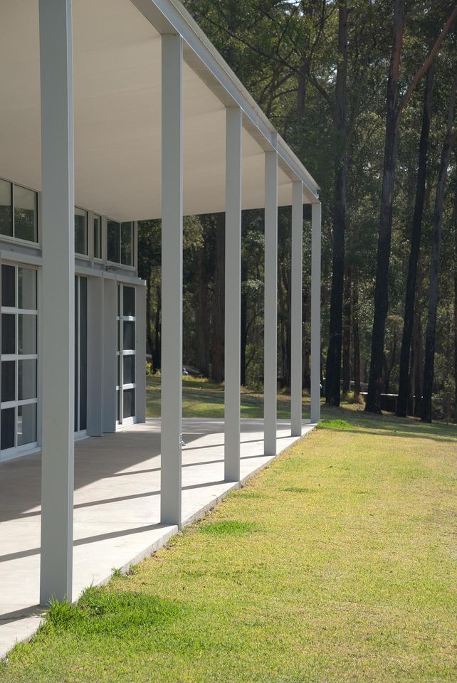 At his home in the country, every room opens up to the nature...